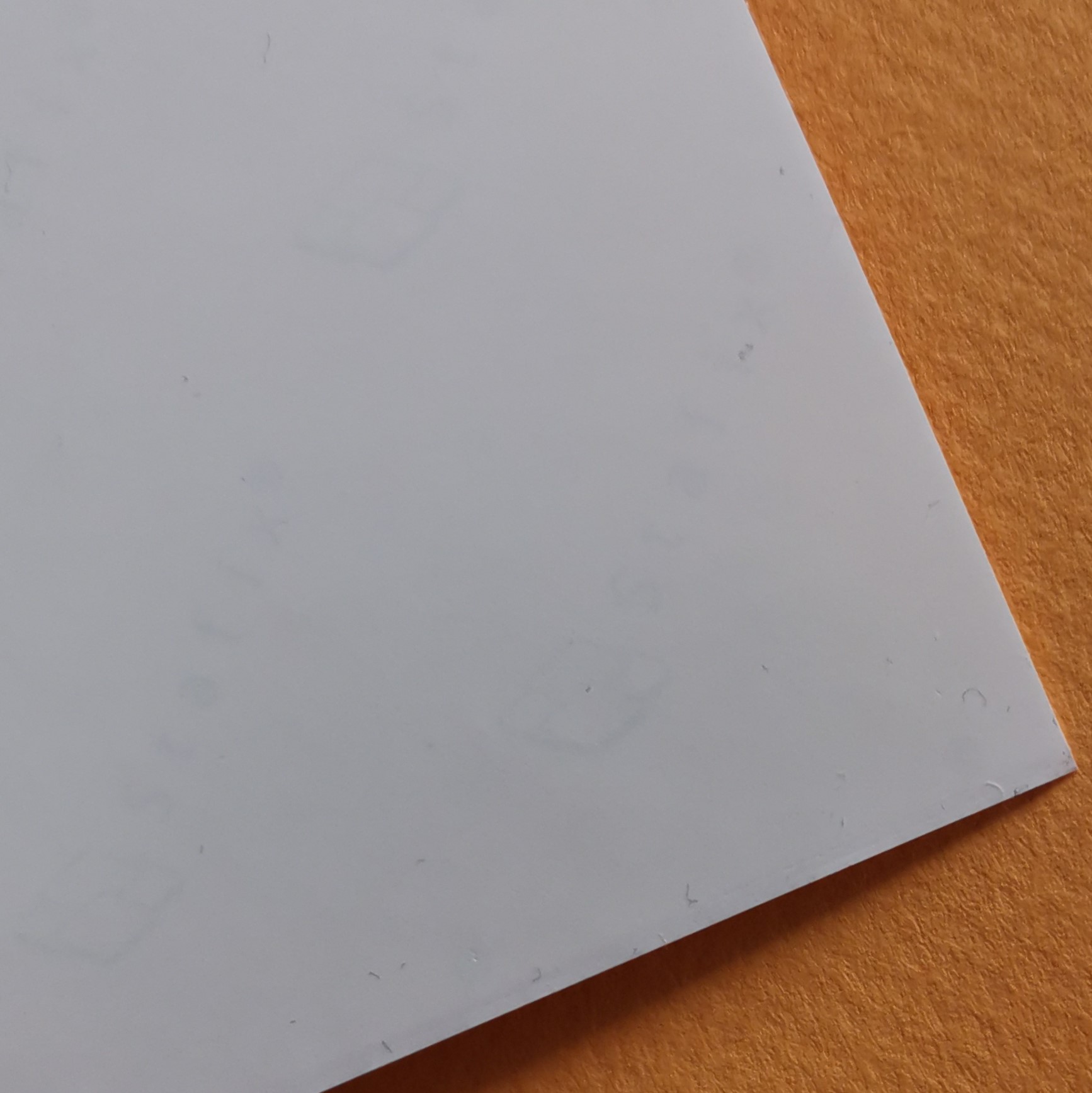 Muovi, 45×63 cm valkoinen sähköinen – Suomen Taidetarvike